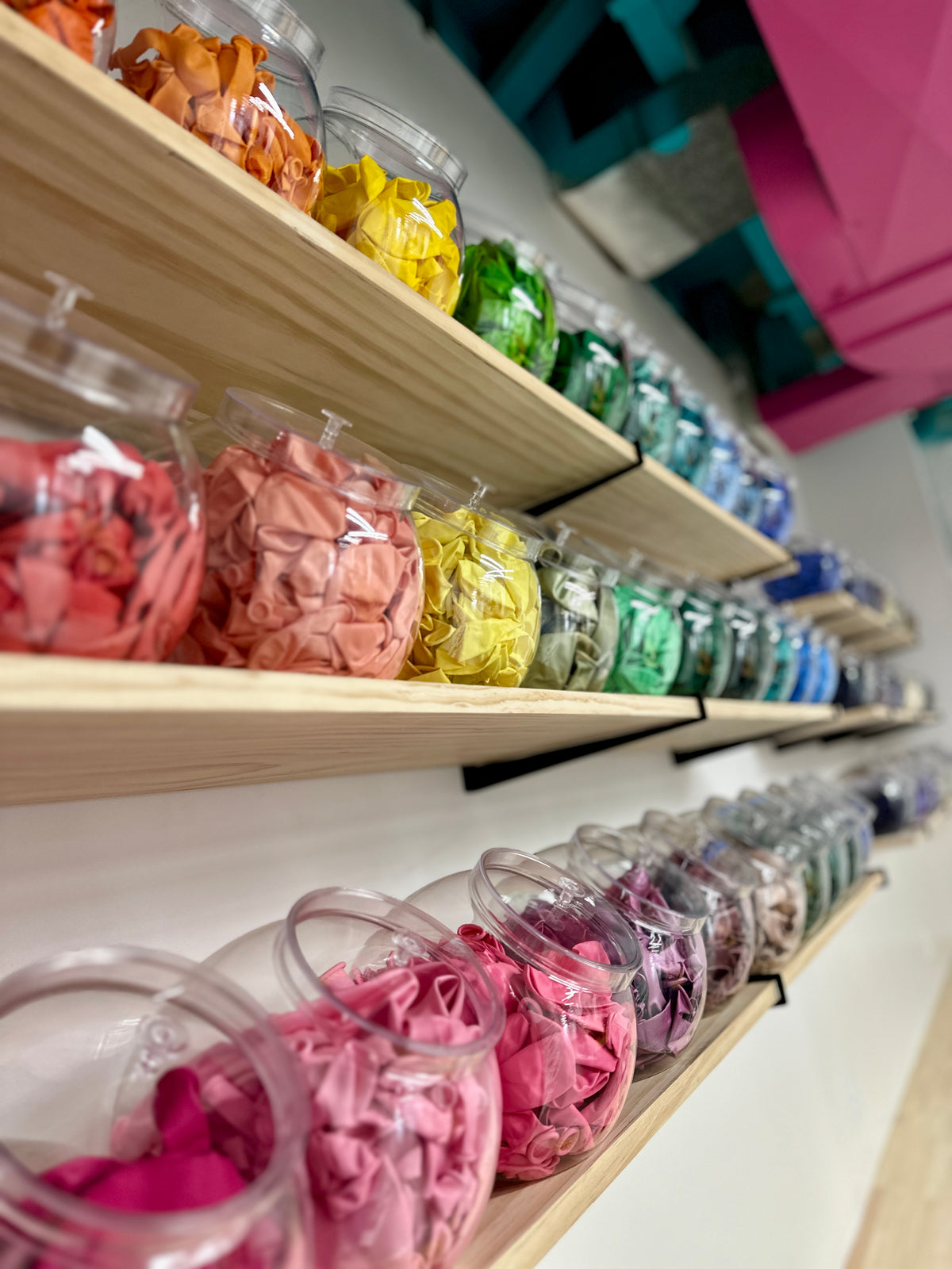 Wholesale Balloons | Free Shipping $75+ – Cool Party Balloons