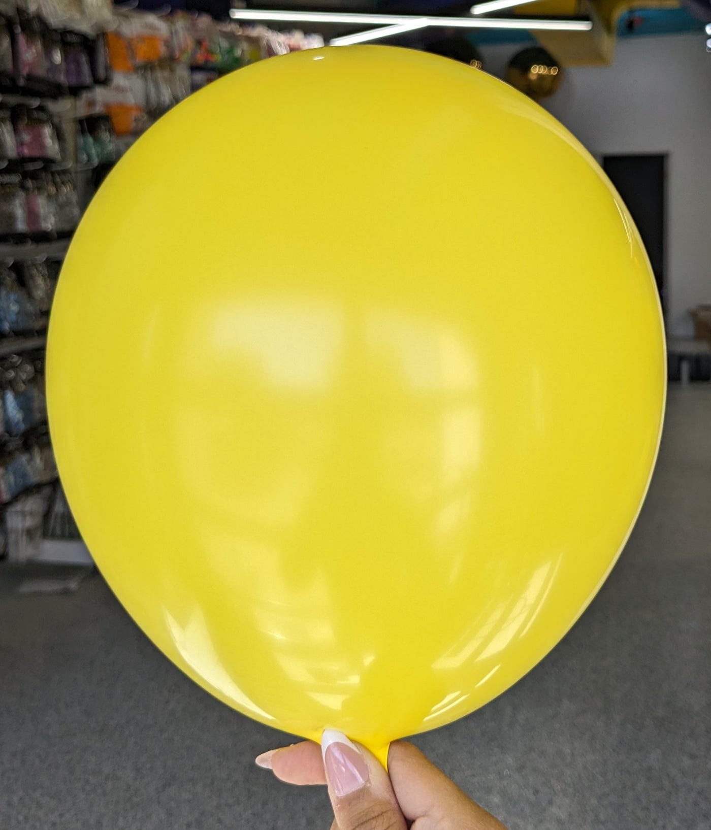 Yellow – Cool Party Balloons